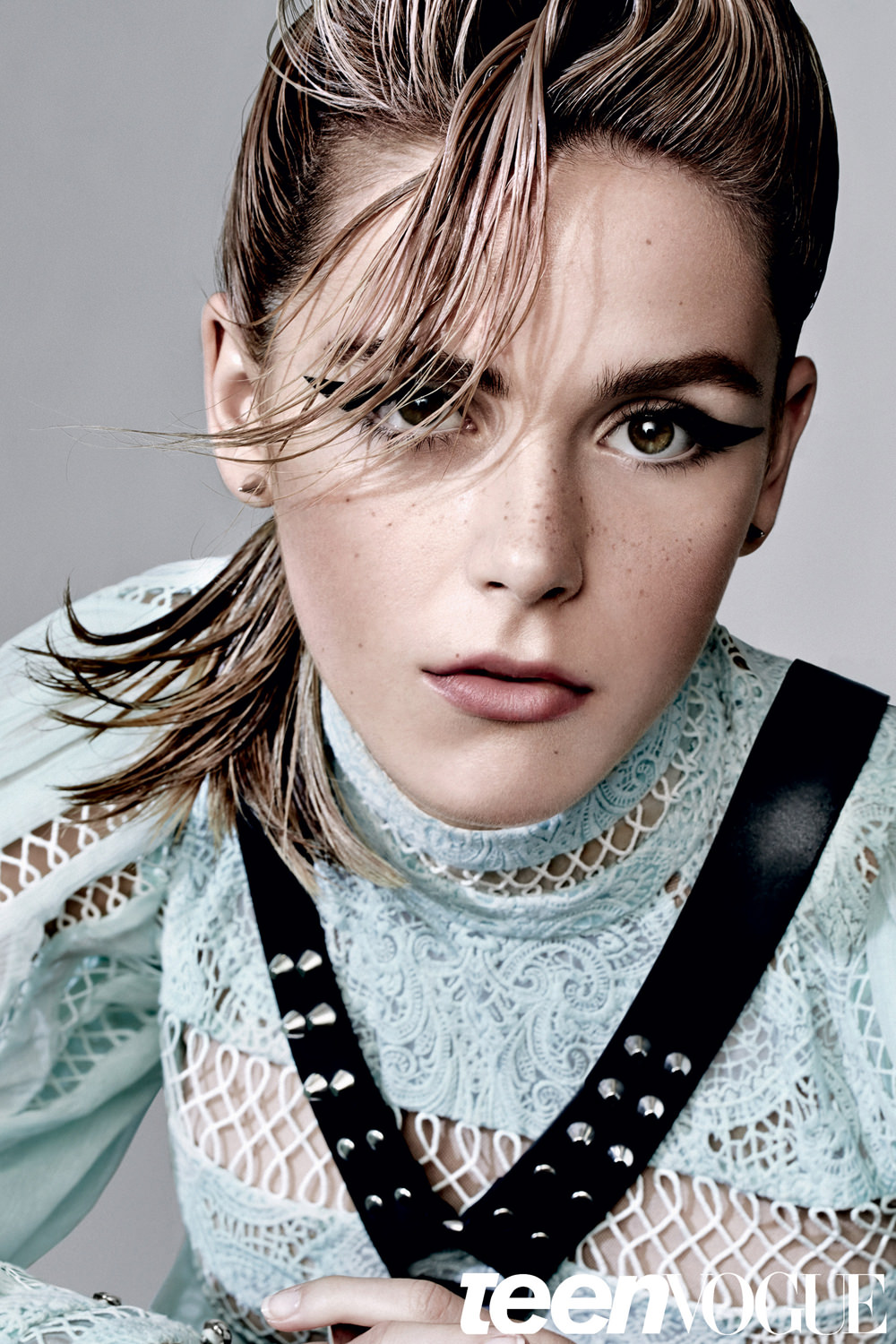 Kiernan Shipka for Teen Vogue Magazine - Know the Celebrity Gossip News