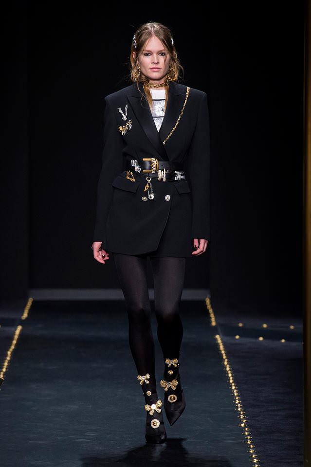 Versace-Fall-2019-Collection-GALLERY-Milan-Fashion-Week-Tom-Lorenzo ...
