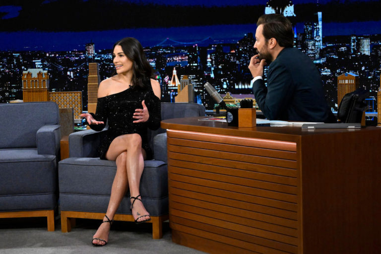 Funny Girl Star Lea Michele In Michael Kors Collection On The Tonight Show Starring Jimmy Fallon