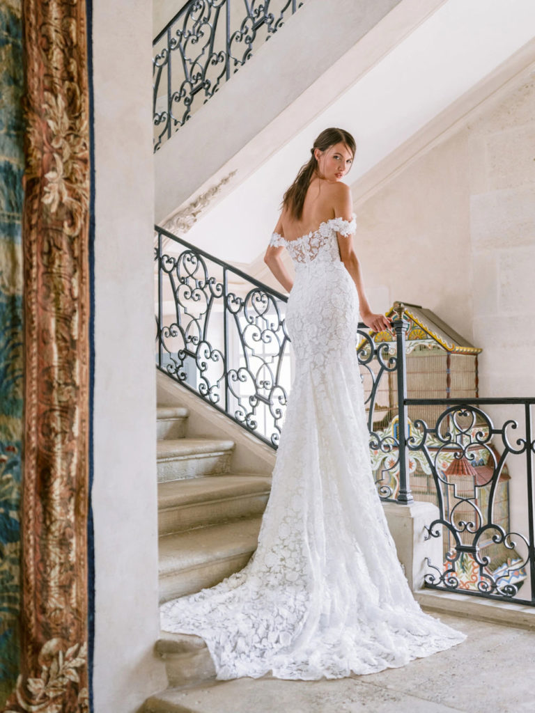 Monique Lhuillier Fall 2023 Bridal Collection - Tom + Lorenzo