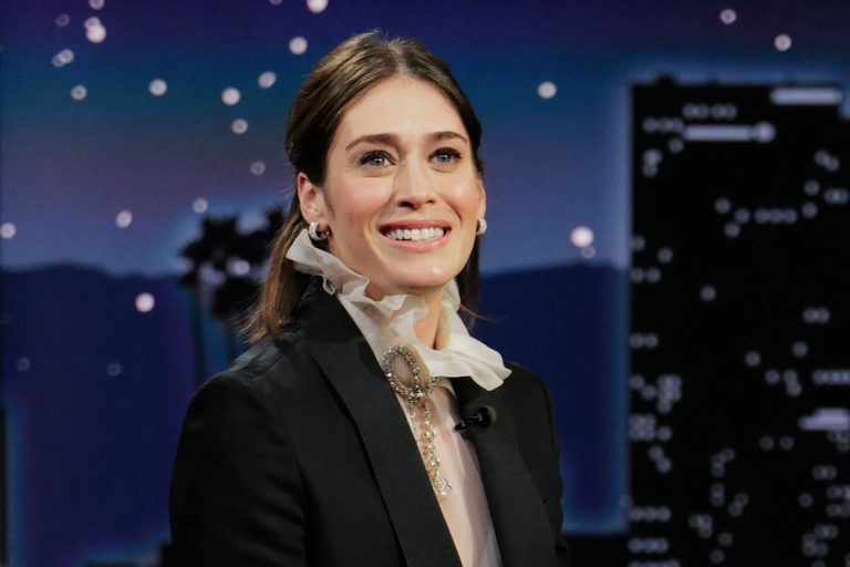 FLEISHMAN IS IN TROUBLE Star Lizzy Caplan in Ports 1961 on JIMMY KIMMEL ...
