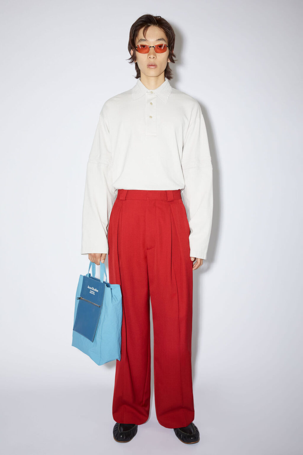 Pedro Pascal in Acne Studios at THE MANDALORIAN Season 3 London ...