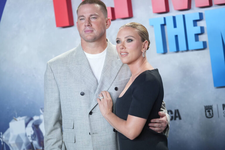 Scarlett Johansson and Channing Tatum at the FLY ME TO THE MOON Madrid ...