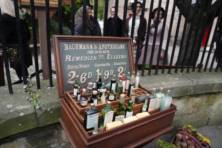 Guillermo del Toro's FRANKENSTEIN Filming in Edinburgh - Tom + Lorenzo