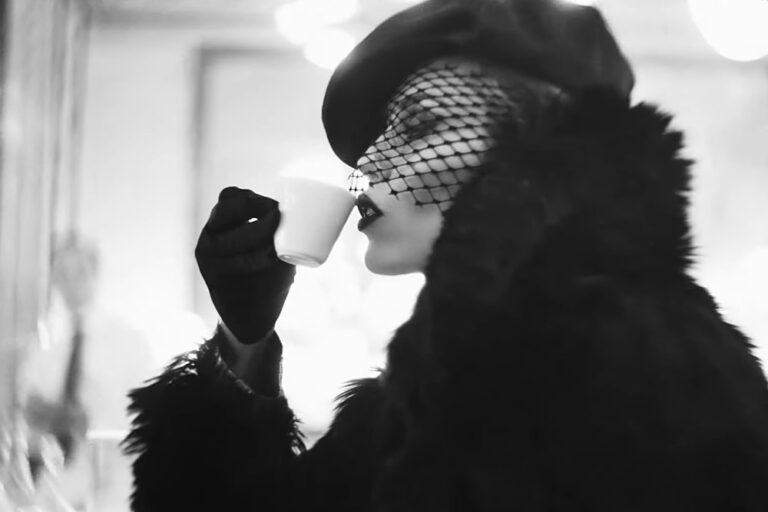 Miley Cyrus Goes Old Hollywood Glamour for Dolce & Gabanna's Fall 2024 ...