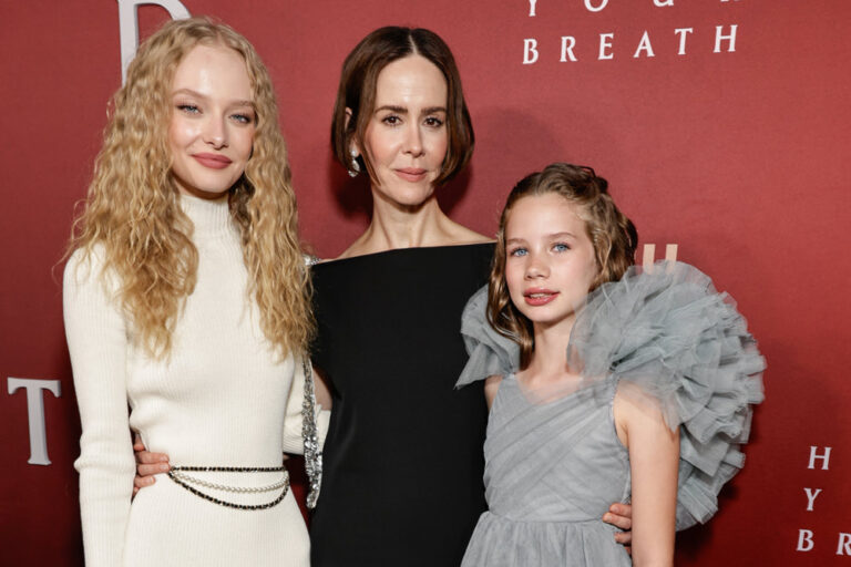 Sarah Paulson, Amiah Miller and Alona Jane Robbins at the HOLD YOUR ...