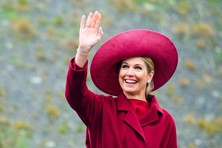 Queen Máxima of the Netherlands Visits Royal Cosun in Max Mara - Tom ...