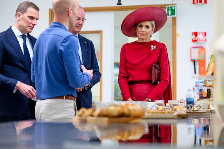 Queen Máxima of the Netherlands Visits Royal Cosun in Max Mara - Tom ...