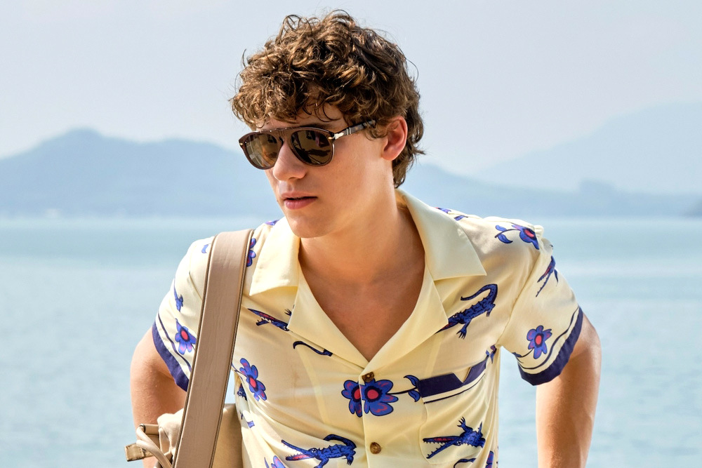 The Wardrobe Department: Sam Nivola's Lochlan Ratliff Wears Tombolo on THE WHITE LOTUS - Tom ...