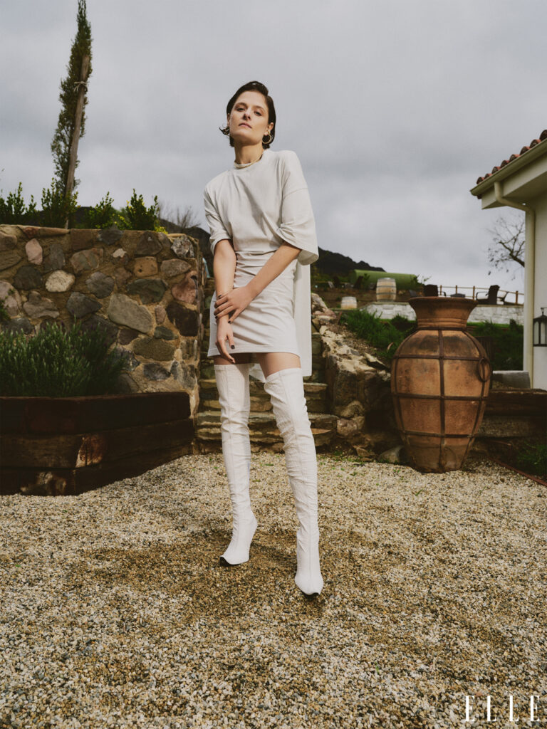 ELLE’s Hollywood Rising Class of 2025: Mia Threapleton, Taylor Zakhar ...