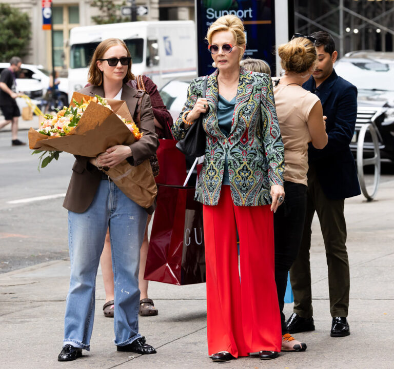 Megan Stalter, Hannah Einbinder, Jean Smart, Mark Indelicato and Paul W ...