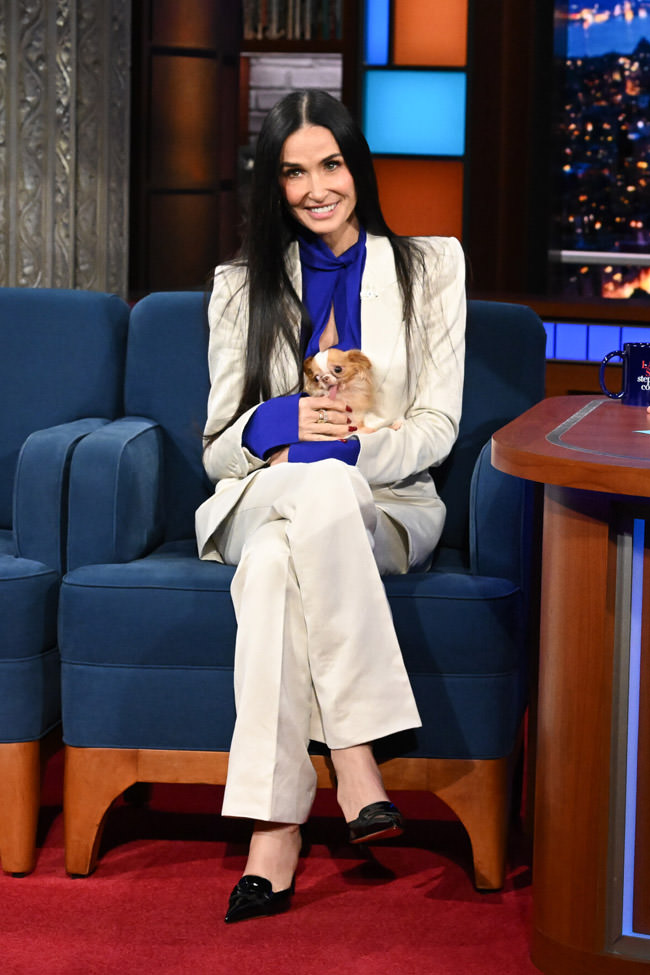 LANDMAN Star Demi Moore in Tom Ford on THE LATE SHOW WITH STEPHEN ...