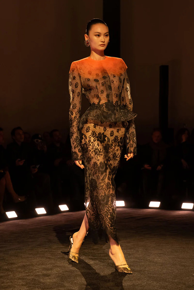 Paris Fashion Week: Schiaparelli Spring 2026 Couture Collection - Tom ...