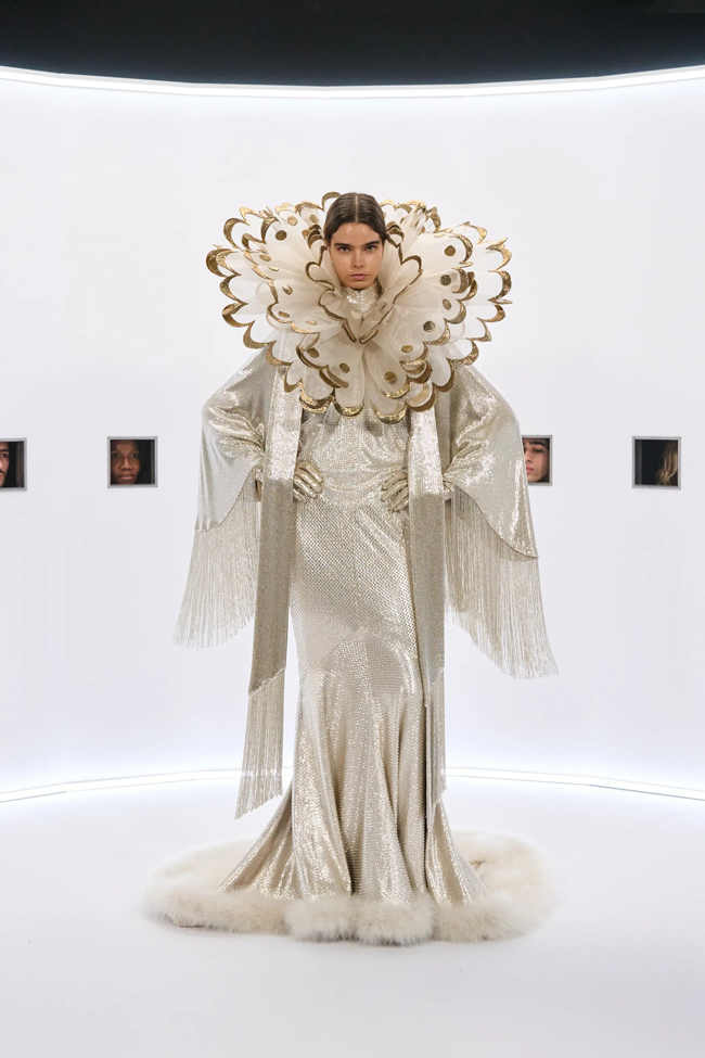 Paris Fashion Week: Valentino Spring 2026 Couture Collection - Tom ...