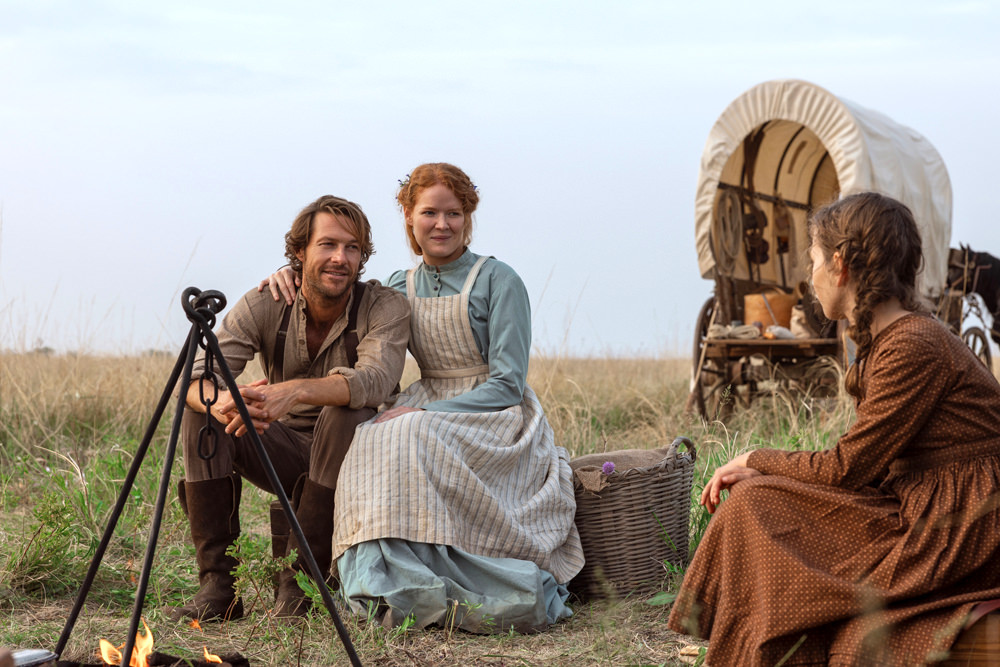 Netflix's LITTLE HOUSE ON THE PRAIRIE | Official Trailer, Poster and ...